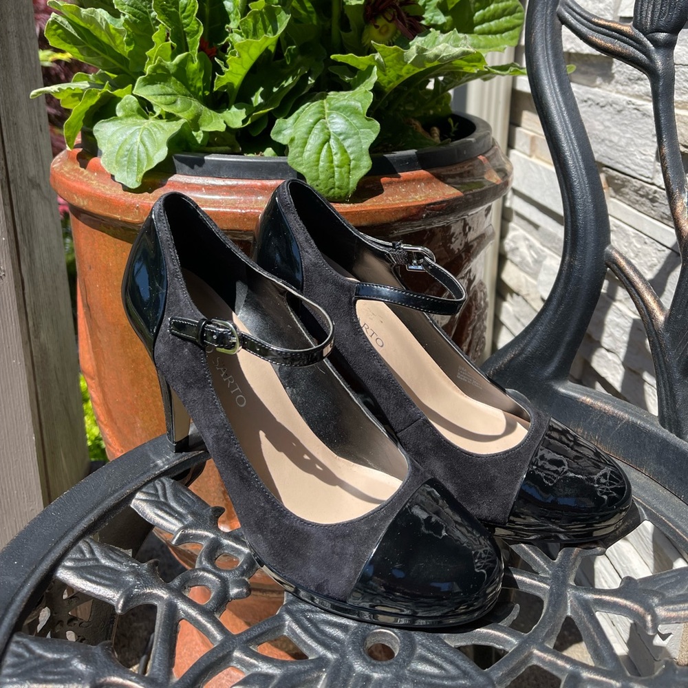 Franco Sarto Nadine Mary Jane Style Pump Size 8 - Gem